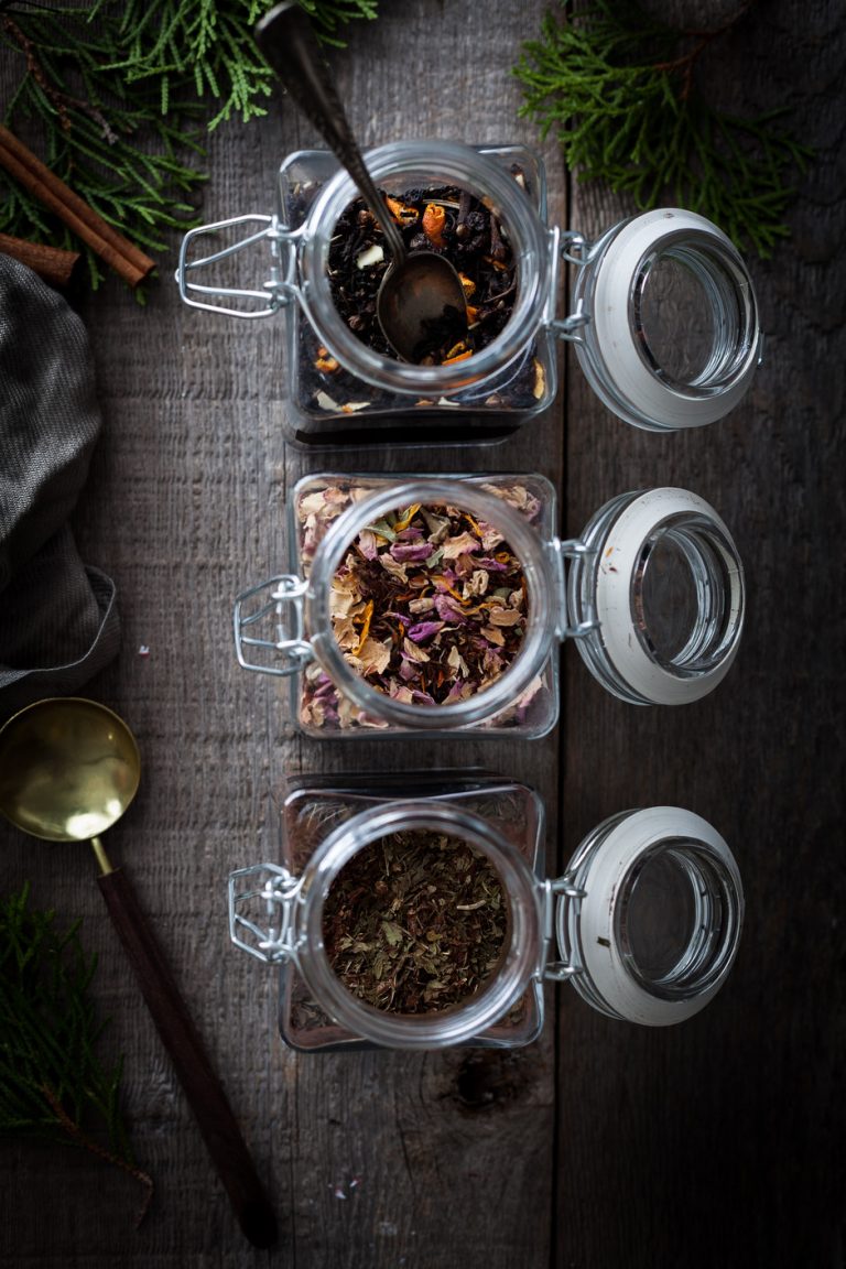 3 Holiday Homemade Tea Blends - The Simple Green
