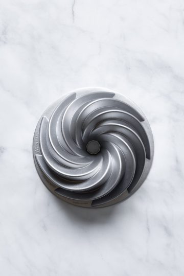 How to Use a Bundt Pan | 8 Essential Tips - The Simple Green