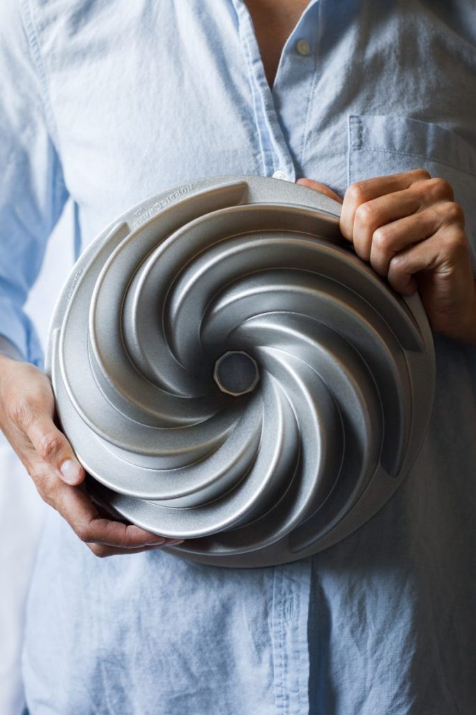 How to Use a Bundt Pan | 8 Essential Tips - The Simple Green
